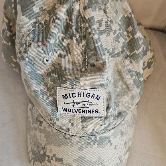 Signitures | Accessories | One Size Fits All Camo Baseball Hat For ...